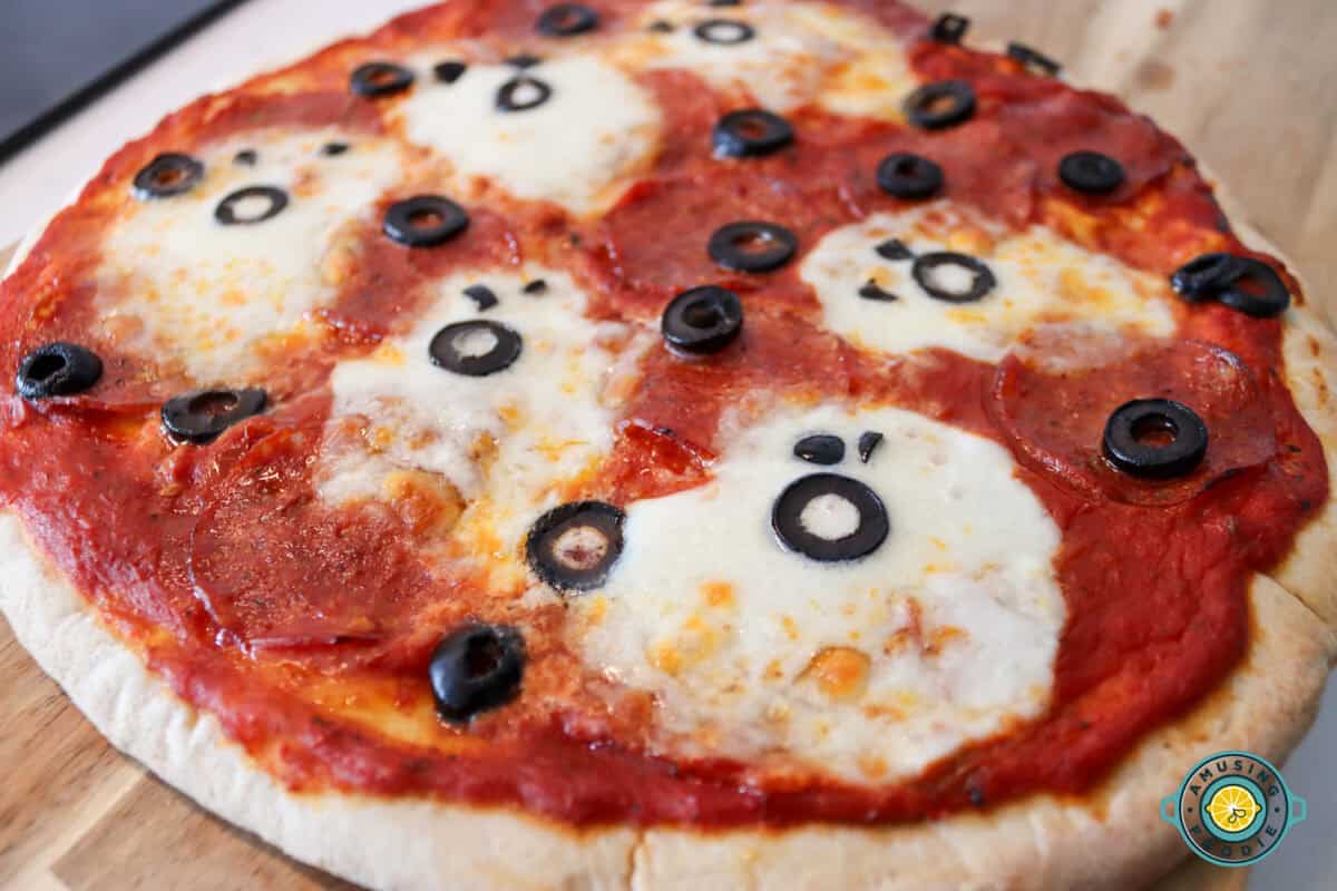 Spooky & Delicious: Ghost Pizza Recipe for a Hauntingly Fun Halloween ...