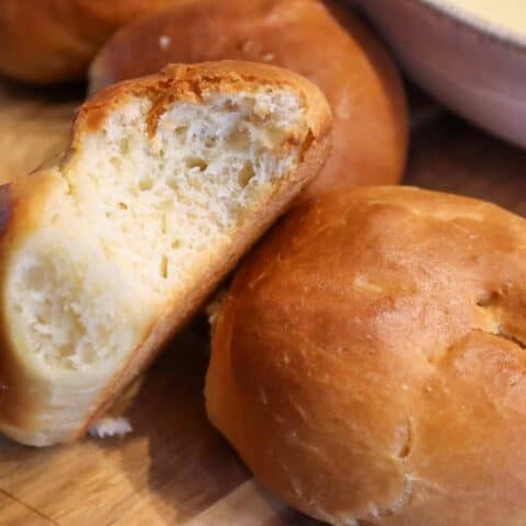 Soft Dinner Rolls (Fluffy, Buttery & Easy) - Amusing Foodie